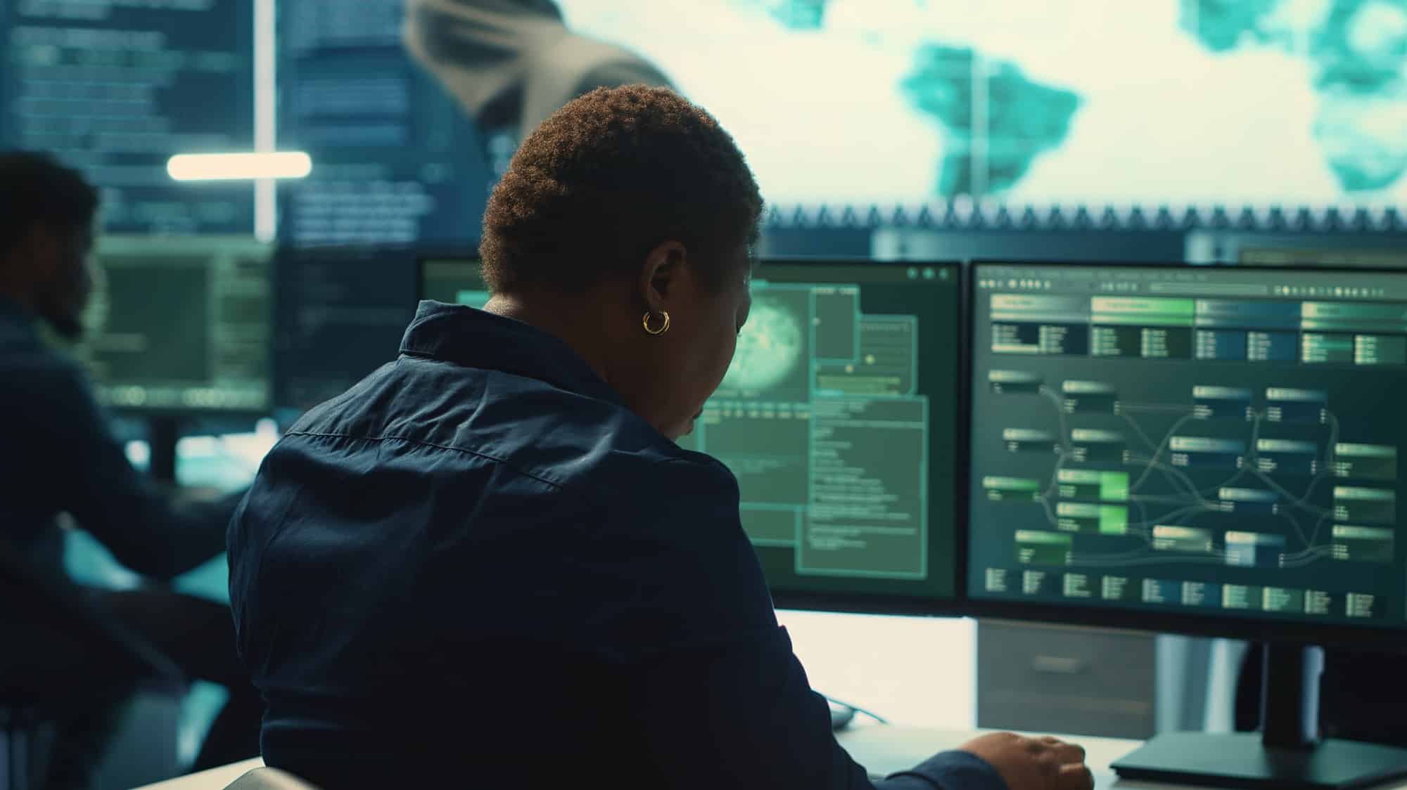 Cybersecurity for logistics: Top 6 Essential Strategies 2025