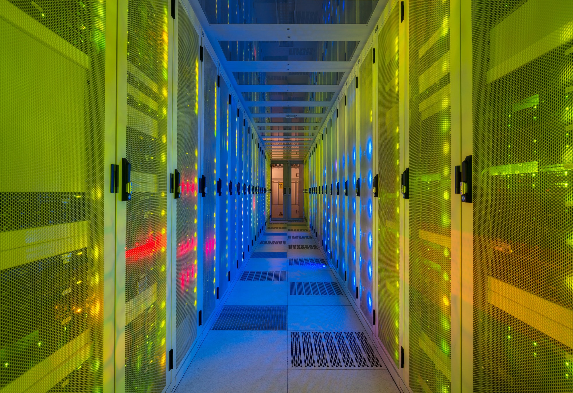 aws data center migration: top strategies in 2025